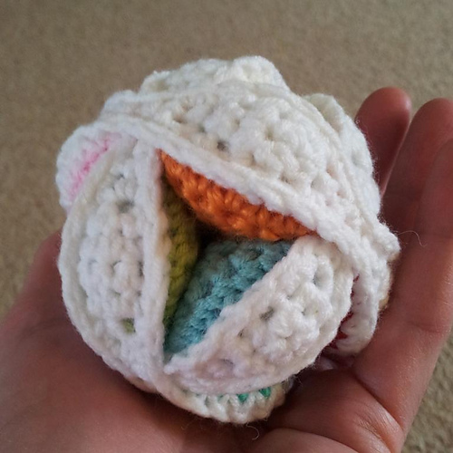 Ravelry: Mini Crochet Amish Puzzle Ball pattern by Dedri Uys
