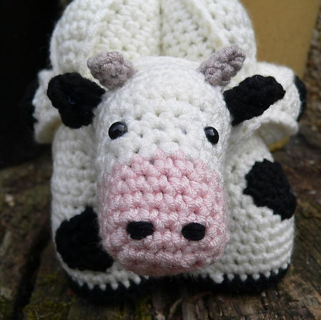 Ravelry: Chloe the Cow Puzzle pattern by Dedri Uys