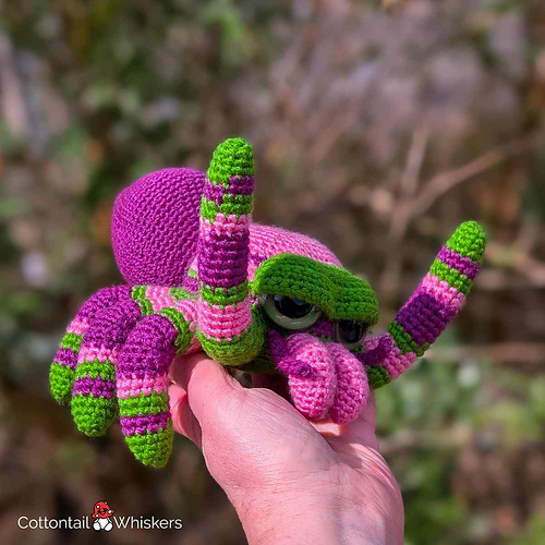 Ravelry: Baby Jumping Spiders pattern by Bea King
