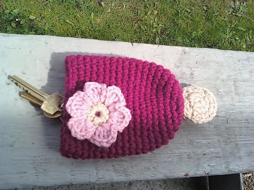 Ravelry: Flower key cozy pattern by Sayjai Thawornsupacharoen