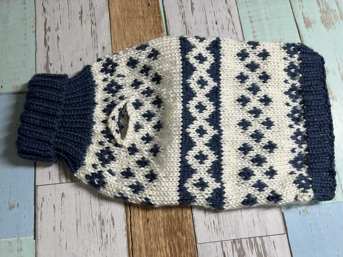Ravelry: #45 Fair Isle Dog Sweater pattern by Yuko Nagakura