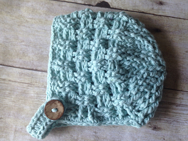 Ravelry: Bethinmn's Texture Weave Baby Bonnet