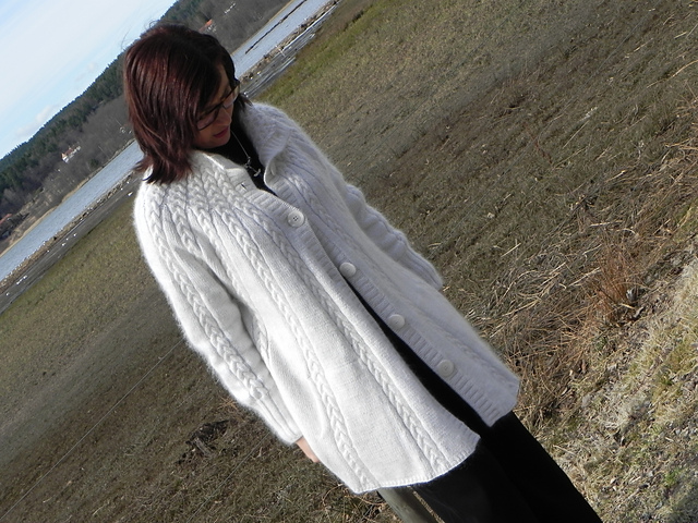 Ravelry: Bettan2010's Swagger jacket