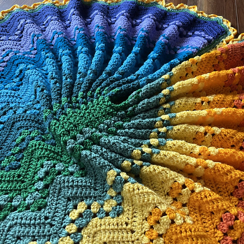 Ravelry: 6-Day Sweetheart Rainbow Baby Blanket pattern by Betty McKnit