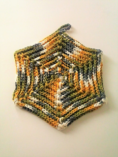Ravelry: BeyondCrochetToo's Rib Hexagon Potholder - Retro Variegated