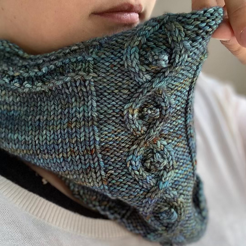 Ravelry: Uk’otoa Cowl pattern by Sabrina Thomson