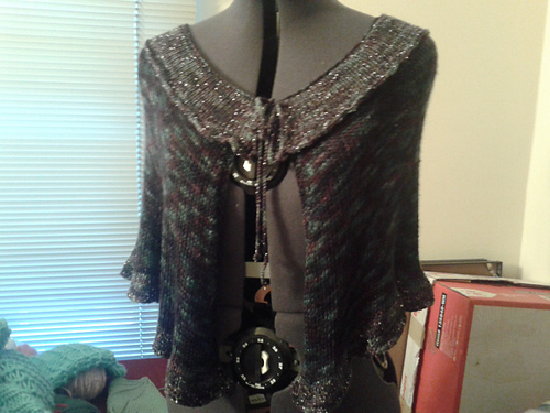 Ravelry: Ruffled Collar Capelet pattern by Laurie Kimmelstiel