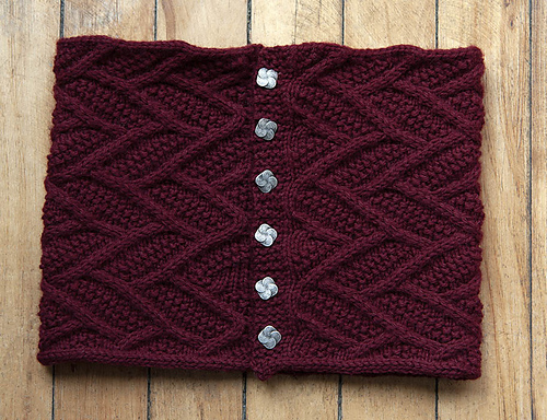 Ravelry: Willow River Cowl pattern by Jaya