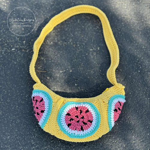 Ravelry: Granny Square Fanny Pack pattern by Sonya Blackstone
