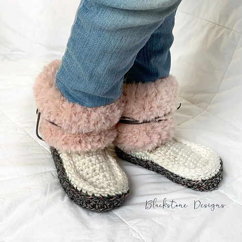 Ravelry: Snowshoe Slippers - Child pattern by Sonya Blackstone