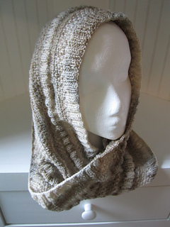 Ravelry: Sonia's Mobius & Hat pattern by Judy Cole