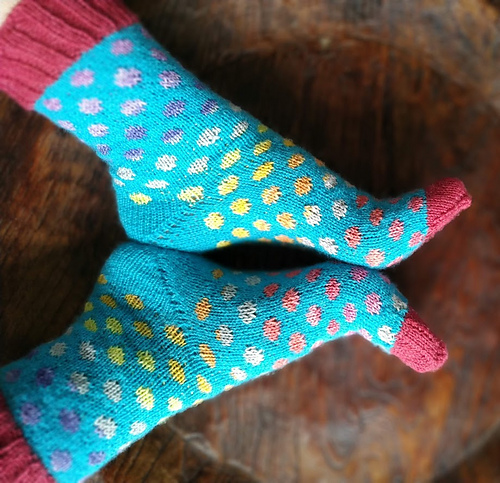 Ravelry: Steph's Spotty Socks pattern by Stephanie Gilchrist