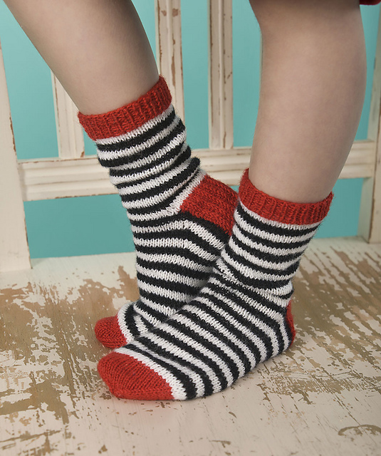Ravelry: Child's Striped Sock pattern by Jodi Lewanda