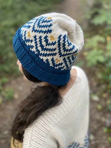 Ravelry: Lively Cap pattern by Annie Lupton