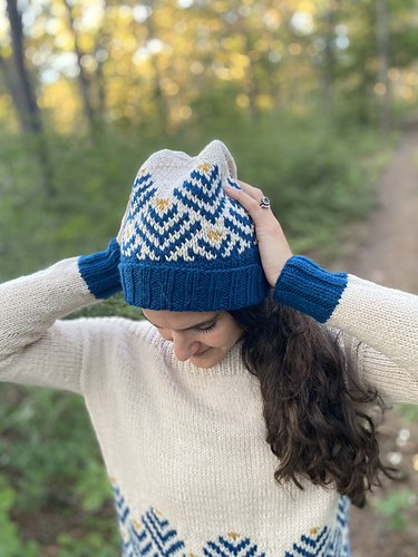 Ravelry: Lively Cap pattern by Annie Lupton