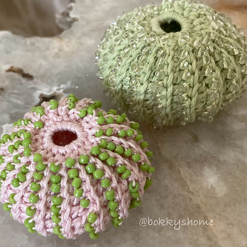 Ravelry: Sea Urchin pattern by Yvonne van Zijl