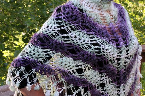 Ravelry: Flamenco Triangle Shawl pattern by Bonita Patterns