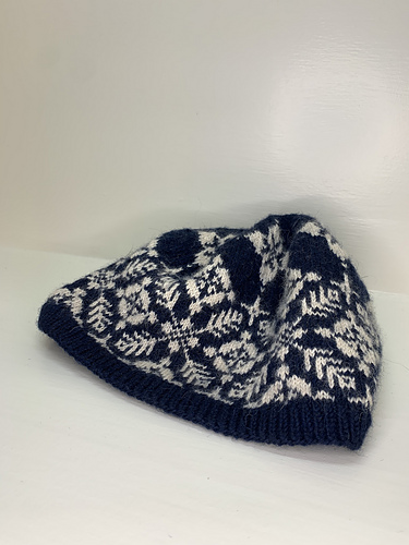 Ravelry: Floral Selbu Hat pattern by Sam Zuk