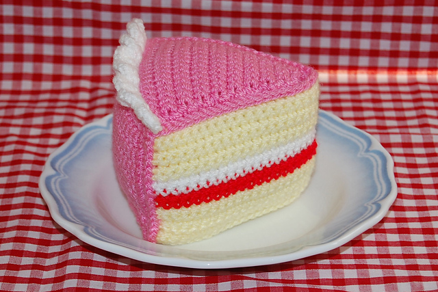 Ravelry: Slice of Birthday/Sponge Cake pattern by Bottletop Boy
