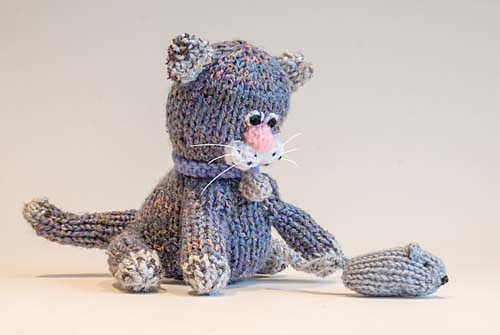 Ravelry: Cat & Mouse pattern by Linda Moorhouse