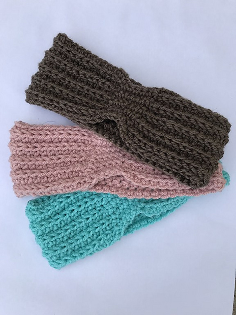 Ravelry: Easy Textured Headband pattern by Jennifer Holzer