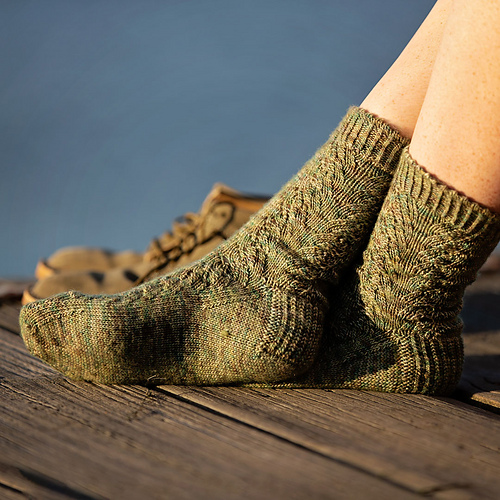 Ravelry: Gerda Socks pattern by Zsuzsanna Orthodoxou
