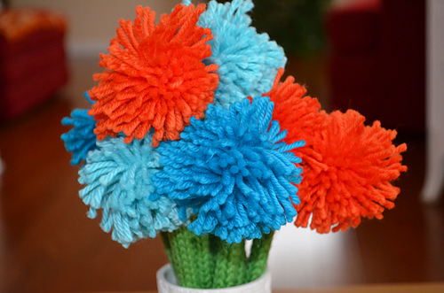 Ravelry: Pom Pom Flowers pattern by Brownie Knits