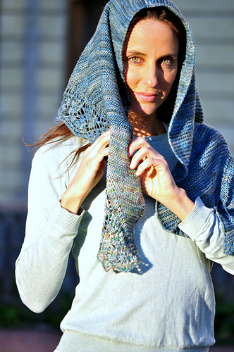 Ravelry: Trilly Fairy Shawl pattern by Bubiknits - JdeeBella