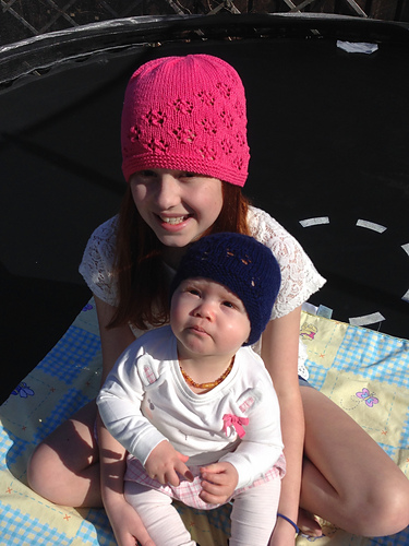Ravelry: Czarina Hat Worsted pattern by Taiga Hilliard