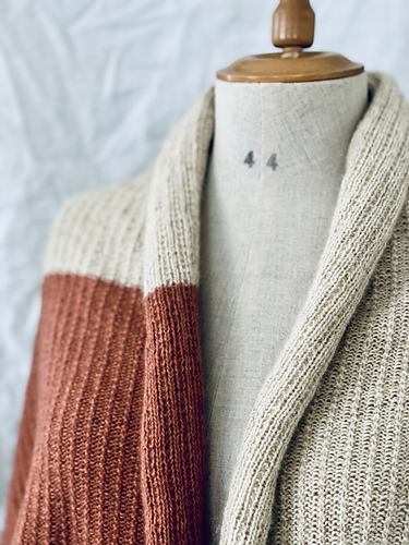 Ravelry: Tender Hug Shawl pattern by Meret Buetzberger