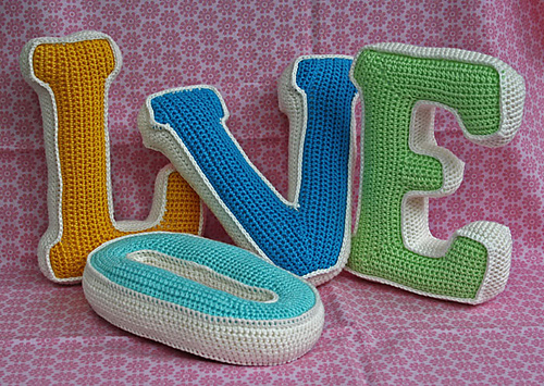 Ravelry: 3D LETTER pattern by CAROcreated design