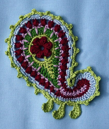 Ravelry: Paisley swirl pattern by CAROcreated design