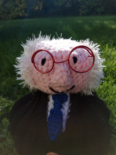 Ravelry: El Presidente (Michael D Higgins) Tea Cosy pattern by Carmen Bucur
