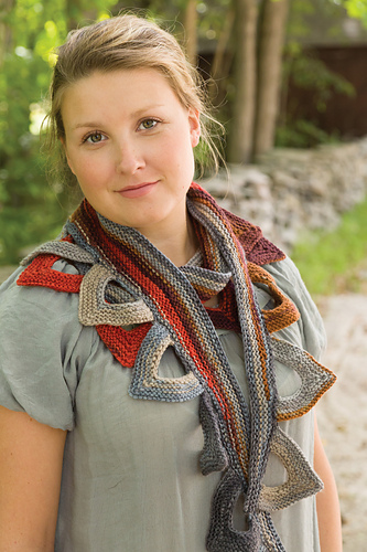 Ravelry: Gwen pattern by Susan Mills Knits