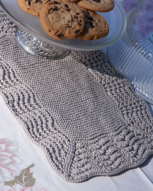 Ravelry: Scalloped Edge Placemat pattern by Susan Mills Knits
