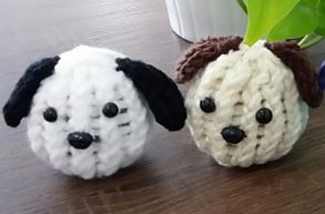 Ravelry: Loom Knit Doggy Keychain pattern by CHRISTIE FOO