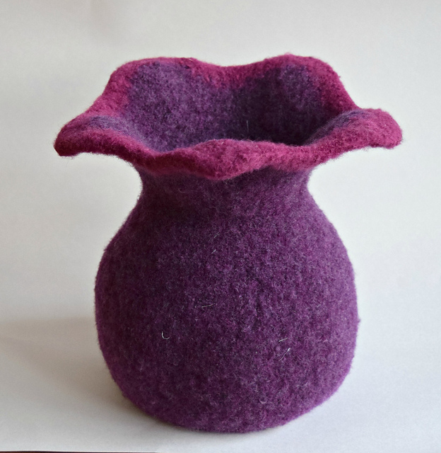 Ravelry: Curvy Felted Vases pattern by Cindy Pilon