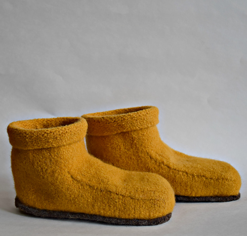 Ravelry: House Booties pattern by Cindy Pilon