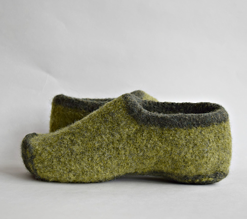 Ravelry: House Clogs pattern by Cindy Pilon