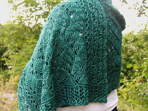 Ravelry: Selkie pattern by Caerthan Wrack