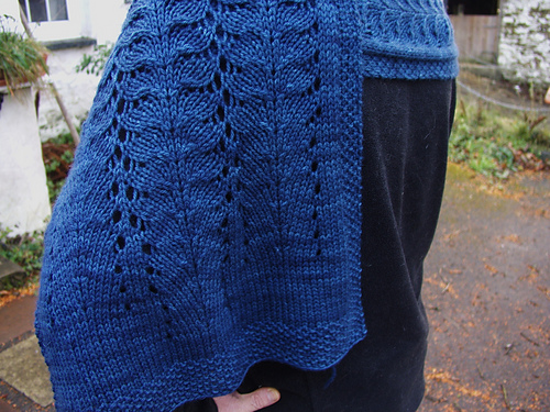 Ravelry: Ceffyl Dwr Wrap pattern by Caerthan Wrack