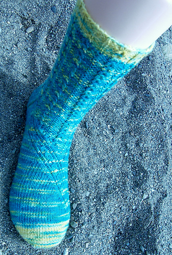 Ravelry: Bubble Stream pattern by Cailyn Meyer