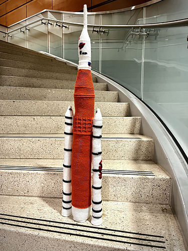 Ravelry: NASA’s Space Launch System (Artemis I) pattern by Caitlyn Durham