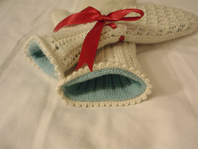Ravelry: CambriaW's Heritage Silk Lace Mittens