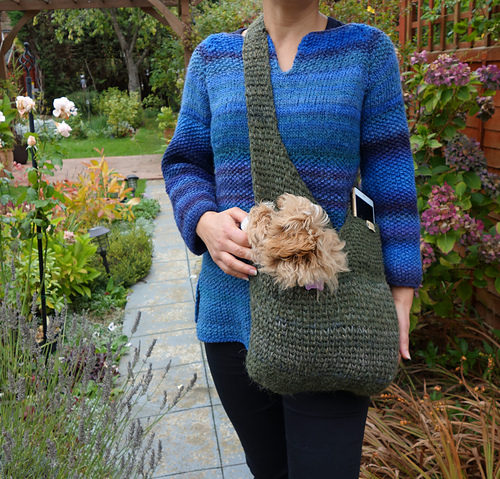 Ravelry: Dog Carrier Bag pattern by Camelia Mit