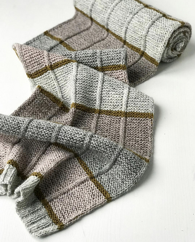 Ravelry: Mondays pattern by Camilla Vad