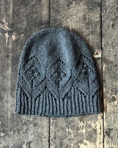 Ravelry: Magnolia Hat pattern by Camilla Vad