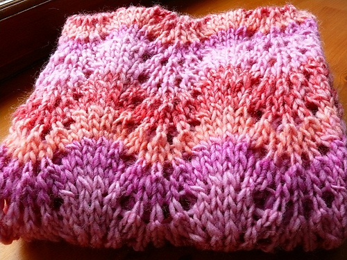 Ravelry: Easy Scarf Pretty Waves pattern by Camille Coizy Delahaie