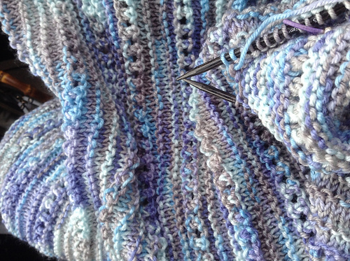 Ravelry: Cuddly Soft Baby Blanket pattern by candylou