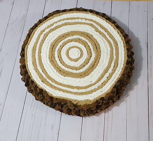 Ravelry: Rustic Woodland Pillow pattern by Ange Rattai